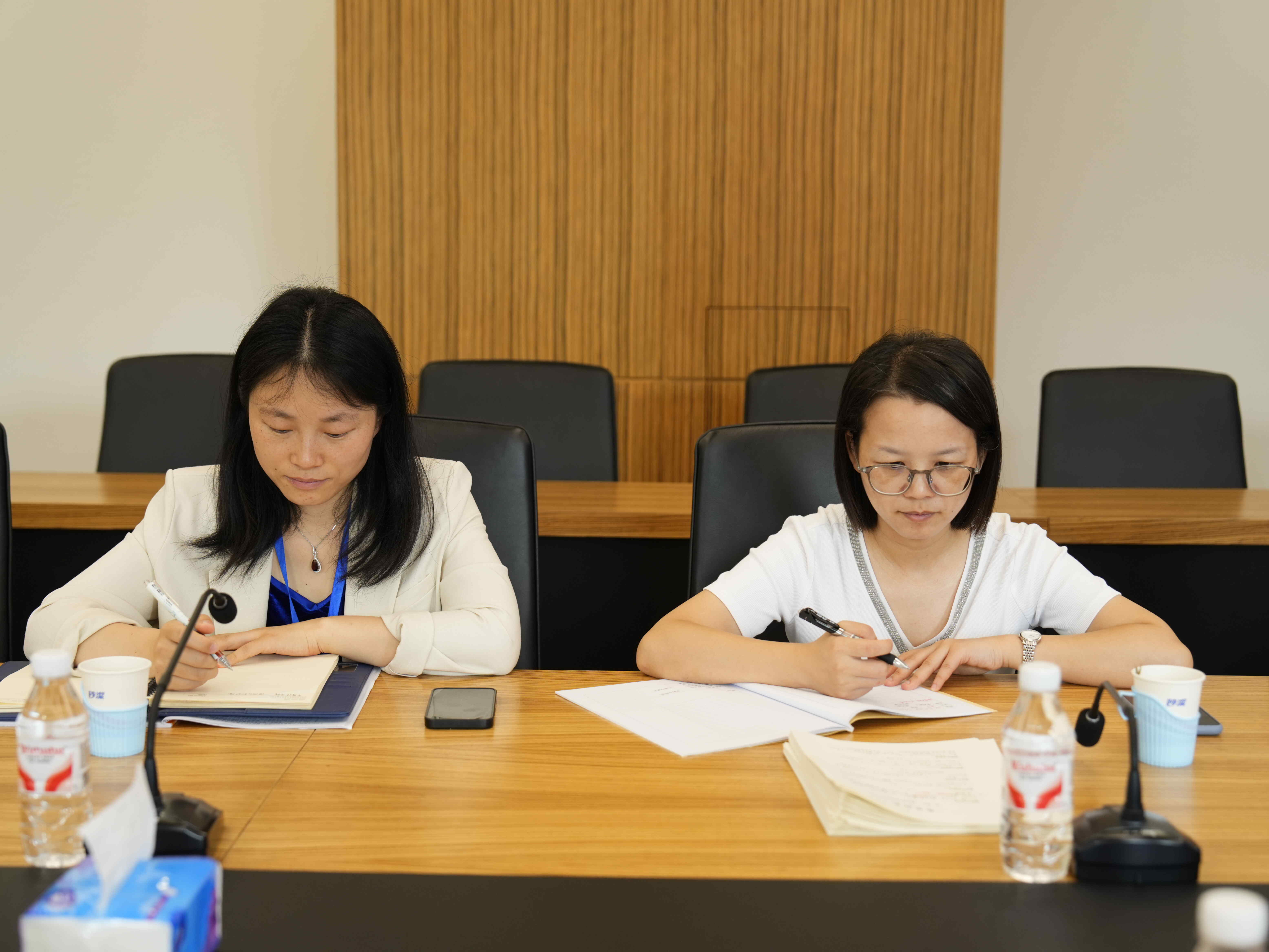 温暖相伴 共同发展 | “陪伴式”教师发展研究项目学年推进会圆满举行_人大附中航天城学校